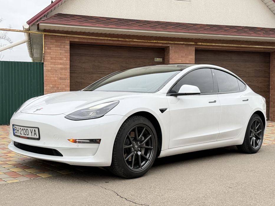 Рест , маленький пробег: 17 000 $ - Tesla Одеса на Olx