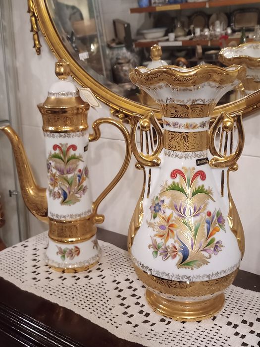Cafeteira + jarra porcelana SNEROLL decoradas a mão com ouro 24k São ...