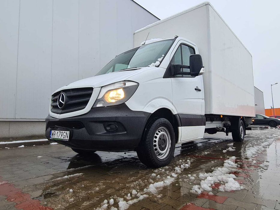 Wynajem Kontener WINDA - Mercedes Sprinter , kontener 4,4m Kielce • OLX.pl
