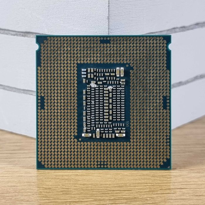 Intel Core i5-8600 3.1-4.3 GHz LGA1151v2 65W Intel HD Graphics 630: 2 ...