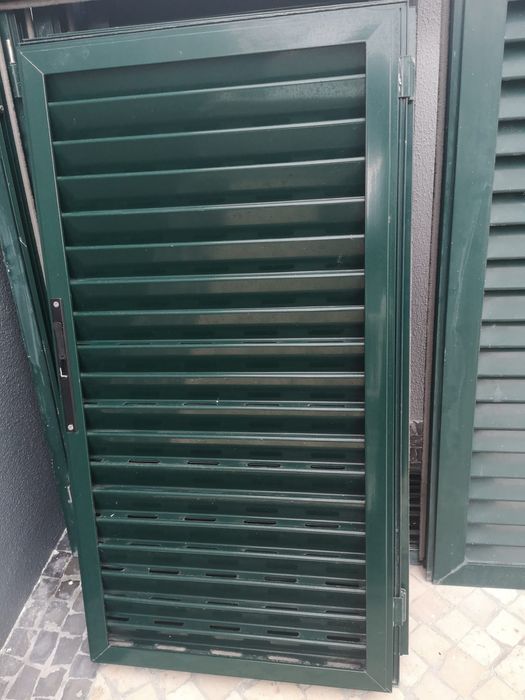 Portadas de alumínio verdes Marvila • OLX Portugal