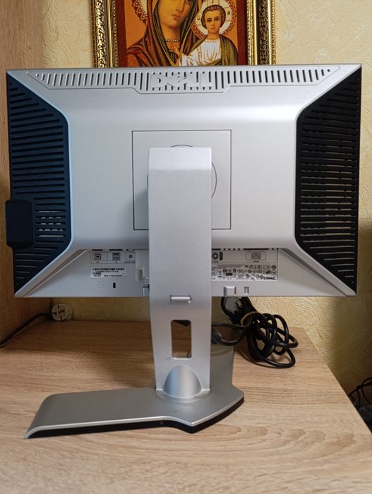 Монітор Dell UltraSharp 2007WFPb – 20", 1680×1050: 650 грн. - Монітори ...