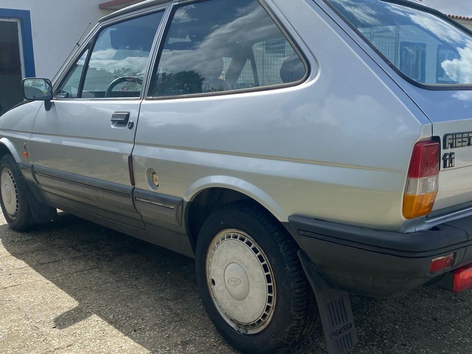 Ford fiesta Ghia 1.1 1988 Quinta do Conde • OLX Portugal