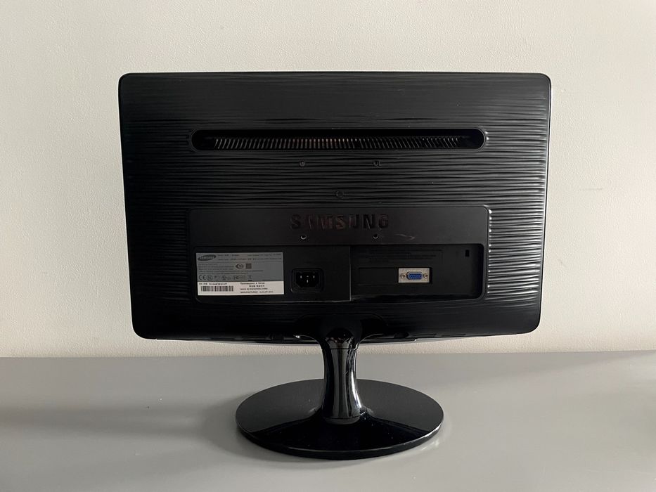 Monitor Samsung SyncMaster B1930 Kraków Łagiewniki-Borek Fałęcki • OLX.pl