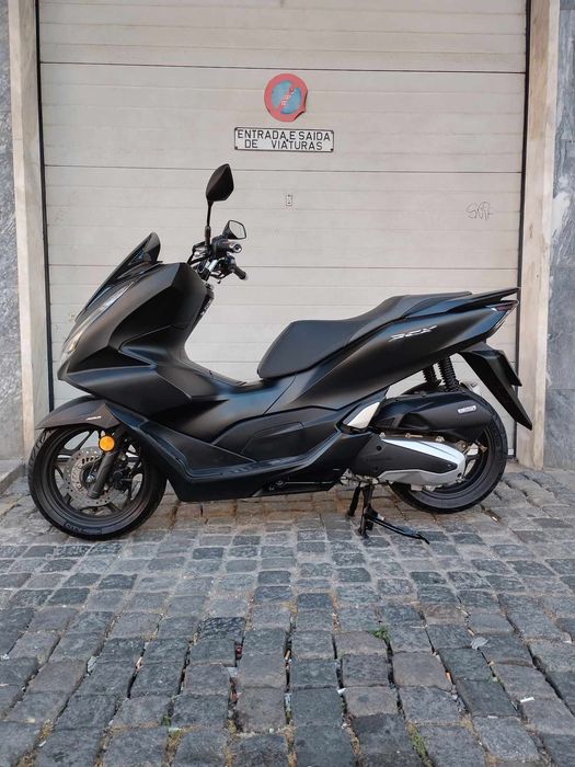 Honda PCX 125cc Pontinha E Famões • OLX.pt