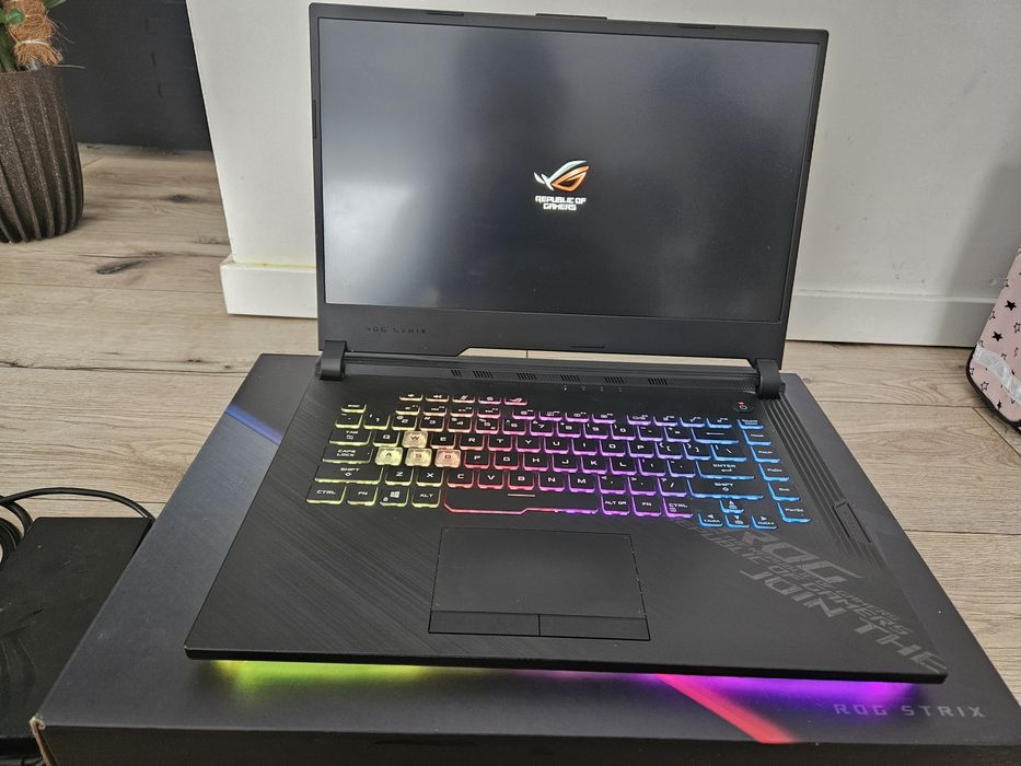 Laptop Asus Rog Strix 512L AX201NGW Zajezierze • OLX.pl