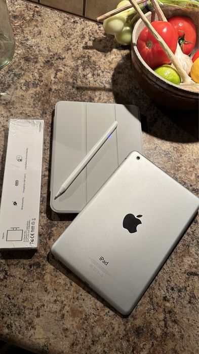 Tablet iPad Apple Retina - super stan Konstancin-Jeziorna • OLX.pl