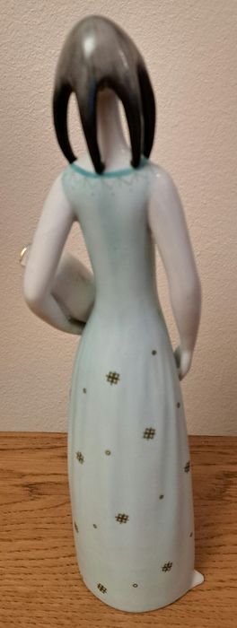 Dziewczyna z dzbanem, M. Seregely, porcelana Warszawa Wola • OLX.pl