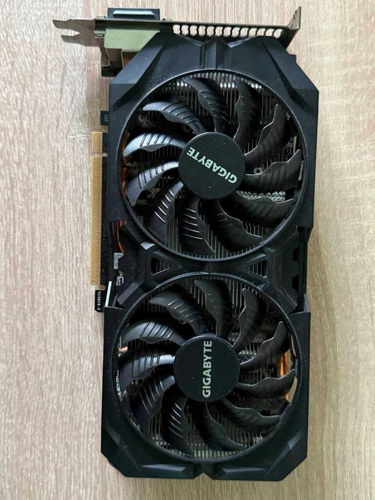 Ігрова відеокарта AMD Radeon R9 380 4gb 256bit gigabyte windforce 4гб ...