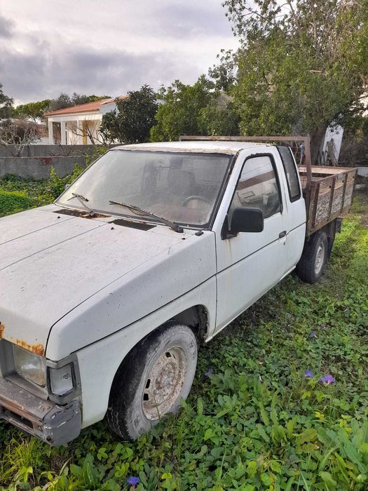 Vendo Nissan Pick Up Castelo (Sesimbra) • OLX.pt