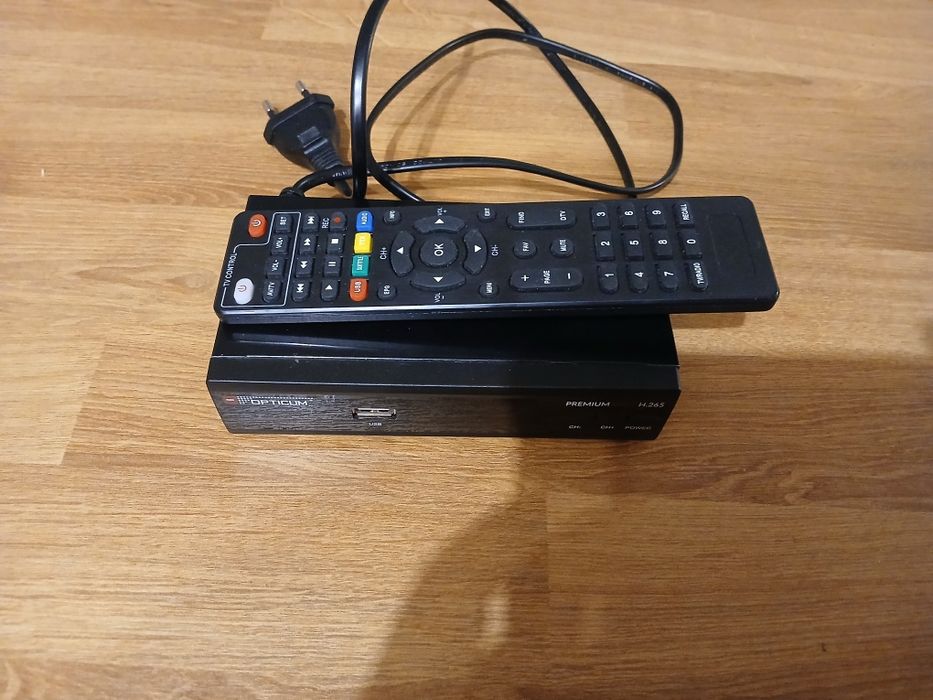 Dekoder DVB-T2 HEVC jak nowy telewiza naziemna Marki • OLX.pl