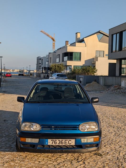 Volkswagen Golf 3 pink floyd Glória E Vera Cruz • OLX.pt