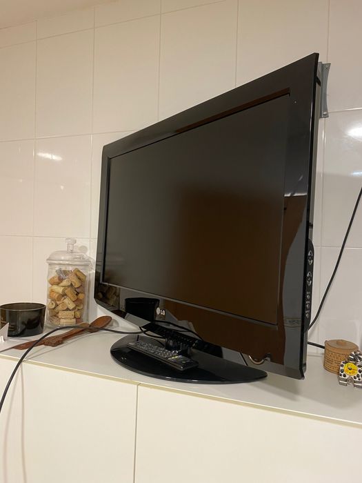 2 Tvs 32 LG 3000 Alcabideche • OLX Portugal