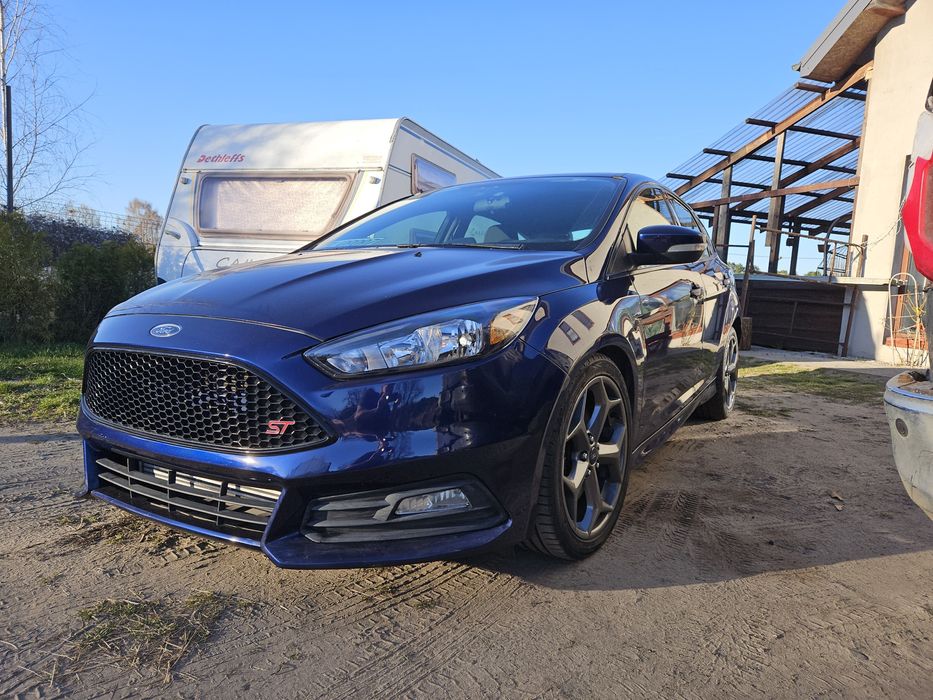 2017 Focus ST 250 km mały przebieg lub zamiana Trzeszczyn • OLX.pl