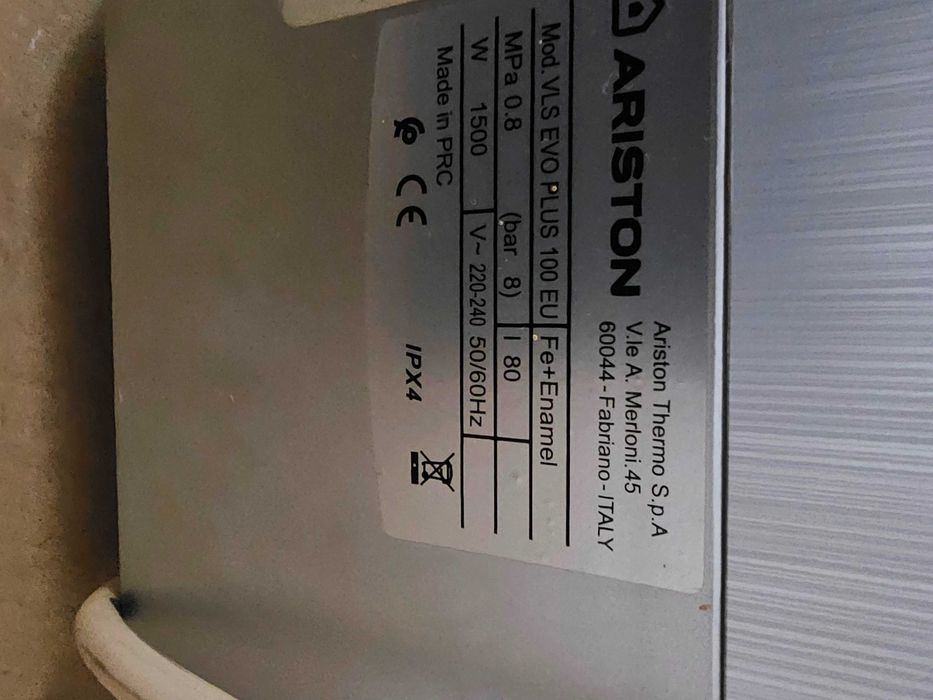 Elektryczny pojemnościowy ogrzewacz wody Ariston VLS EVO 100 ...