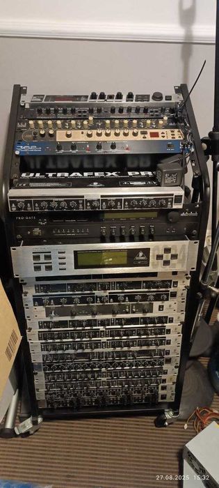 Behringer - Autocom/Composer/Denoiser/Dualfex/IntelliGate/Multicom ...