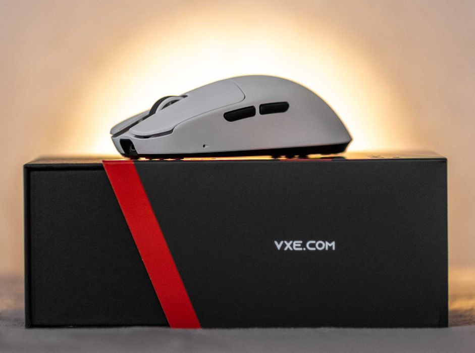 Миша VXE MAD R 8K MAJOR + Plus (PAW3950, оптичні Omron + бонус глайди ...