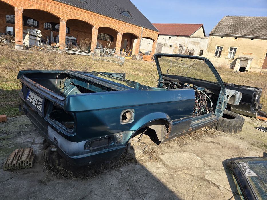 Bmw e30 cabrio e30 reperaturki e30 części blacharskie e30 cabrio bmw Robakowo • OLX.pl