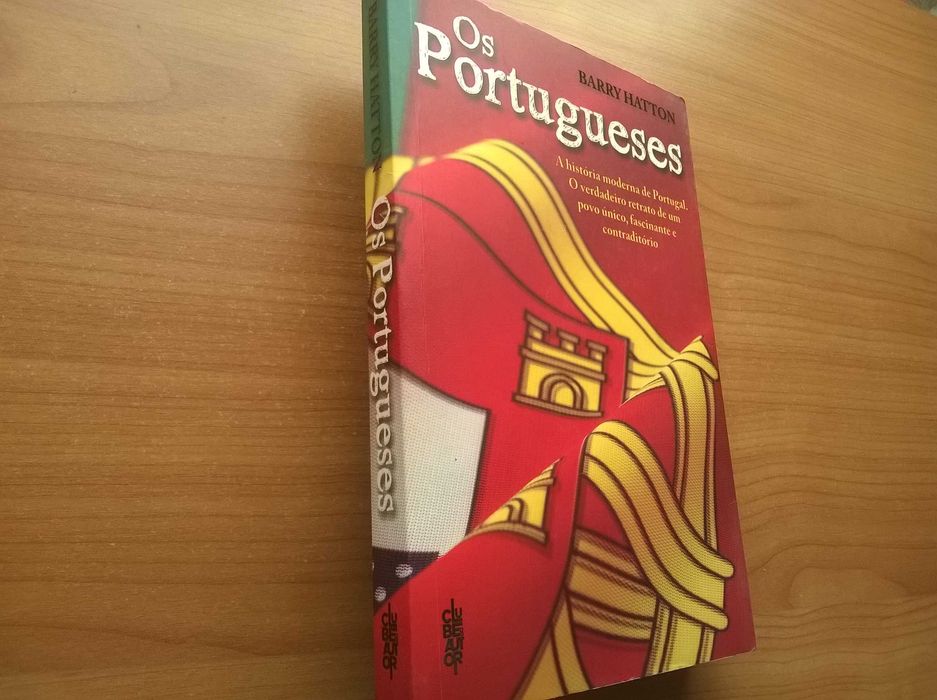 Os Portugueses - Barry Hatton Carcavelos E Parede • OLX.pt