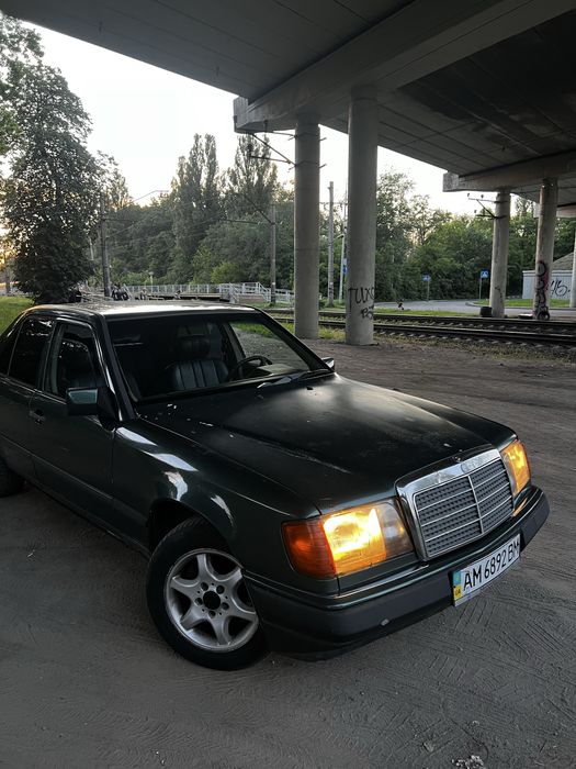 Mercedes Benz w124 1988рік: 1 500 $ - Mercedes-Benz Київ на Olx