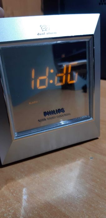 Philips AJ 3230 Радиоприемник с часами Clock Radio: 295 грн. - Радіоприймачі Чернівці на Olx