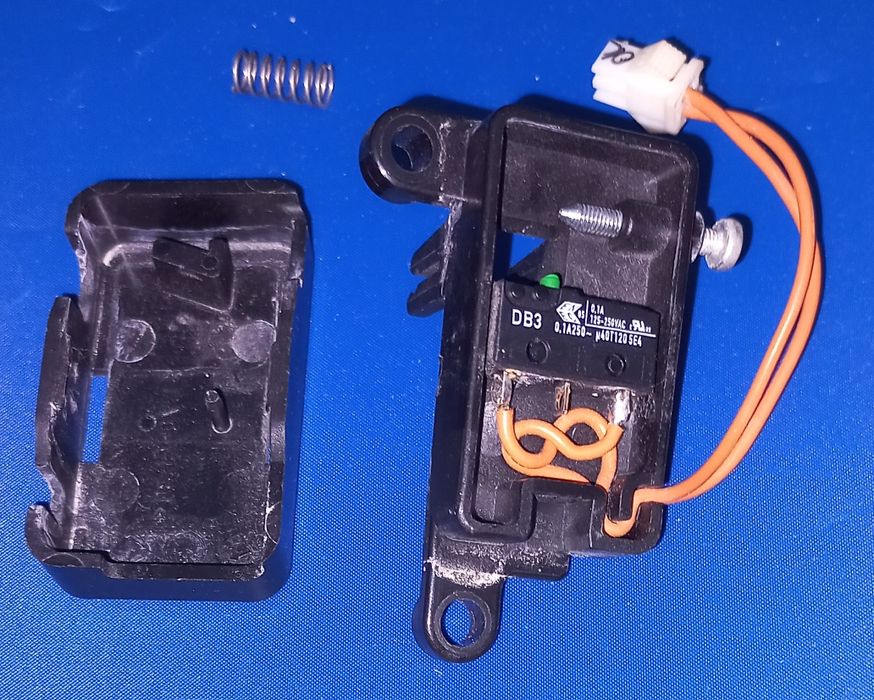 Mikrostyk wyłącznik Vaillant automag mini PL 11-0/0 nie kompletny ...