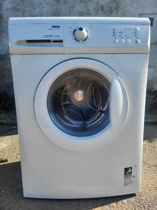 Máquina de lavar roupa Zanussi com entrega e garantia Gondifelos, Cavalões E Outiz • OLX.pt