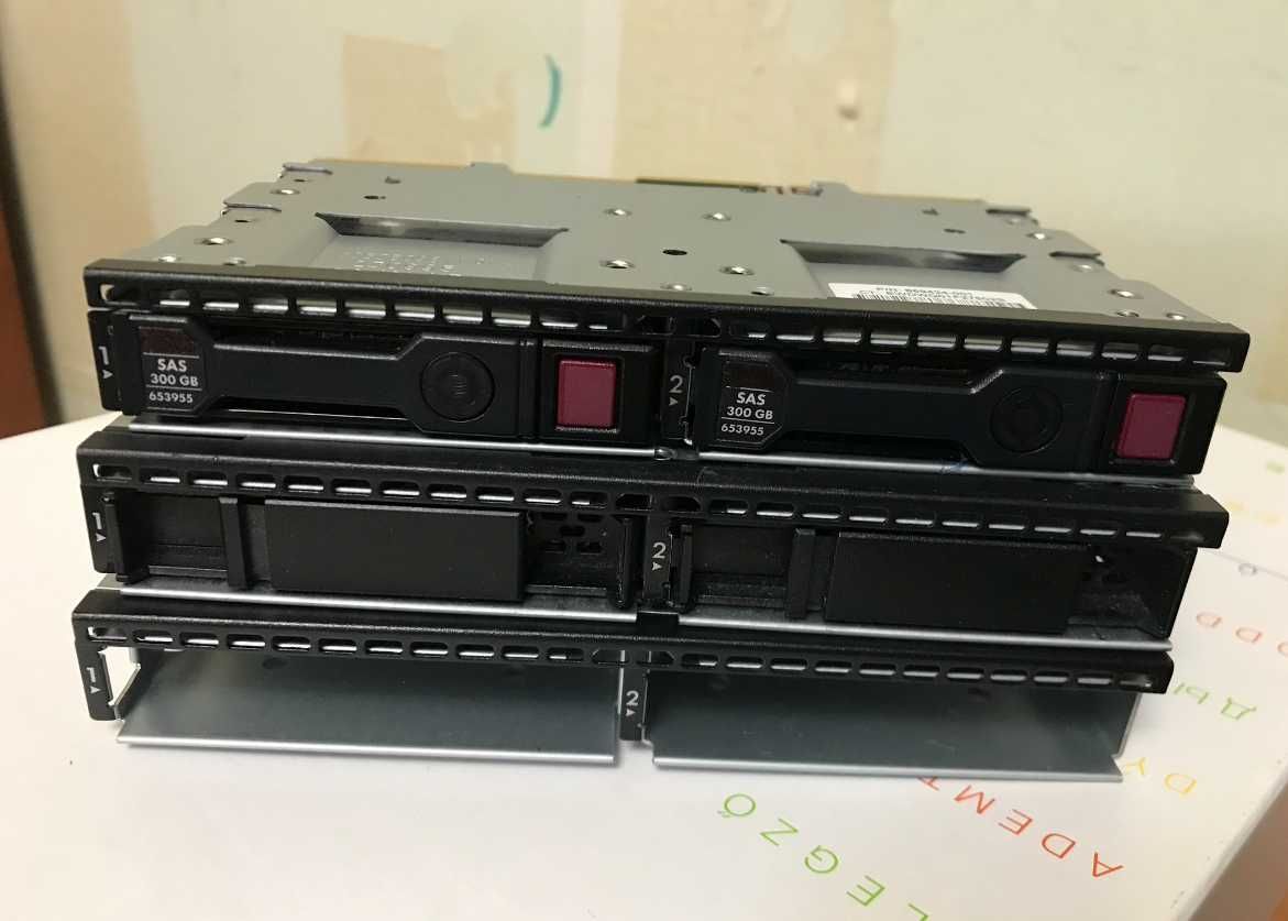 Корзина SAS/SATA HP 2xSAS/SATA SFF 2,5" 12G для HPE DL360 Gen9 Gen10: 6 ...