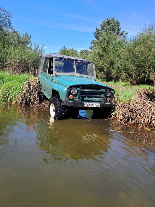 Продам уаз 469 на військових мостах.: 2 000 $ - УАЗ Житомир на Olx