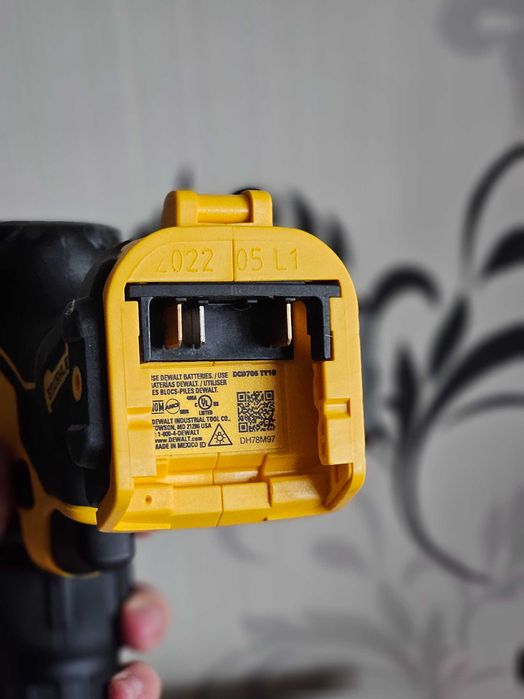 Безщітковий акумуляторний ударний дриль - шуруповерт DeWALT DCD706 USA ...
