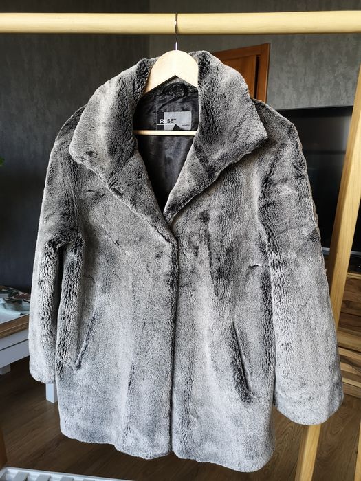 Еко шуба штучне хутро 730 грн Шуби кожухи Рівне на Olx