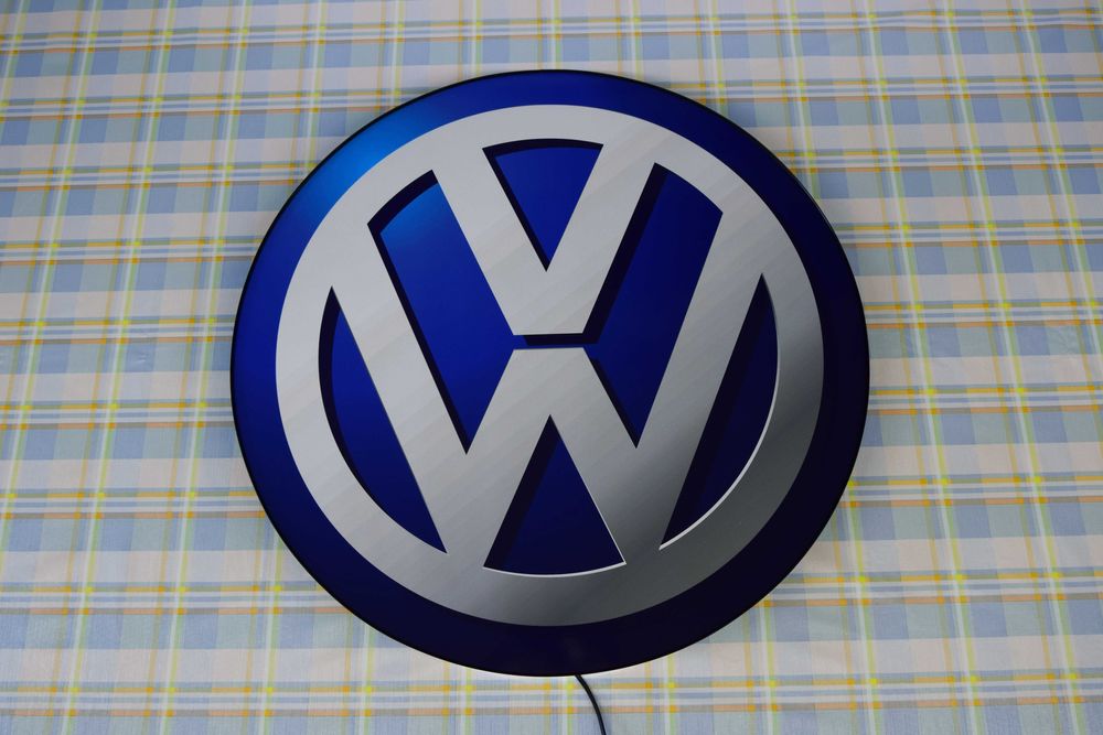 LED Neon VOLKSWAGEN, Logo 3D, Znaczek VW podświetlany, Baner Szczecin ...
