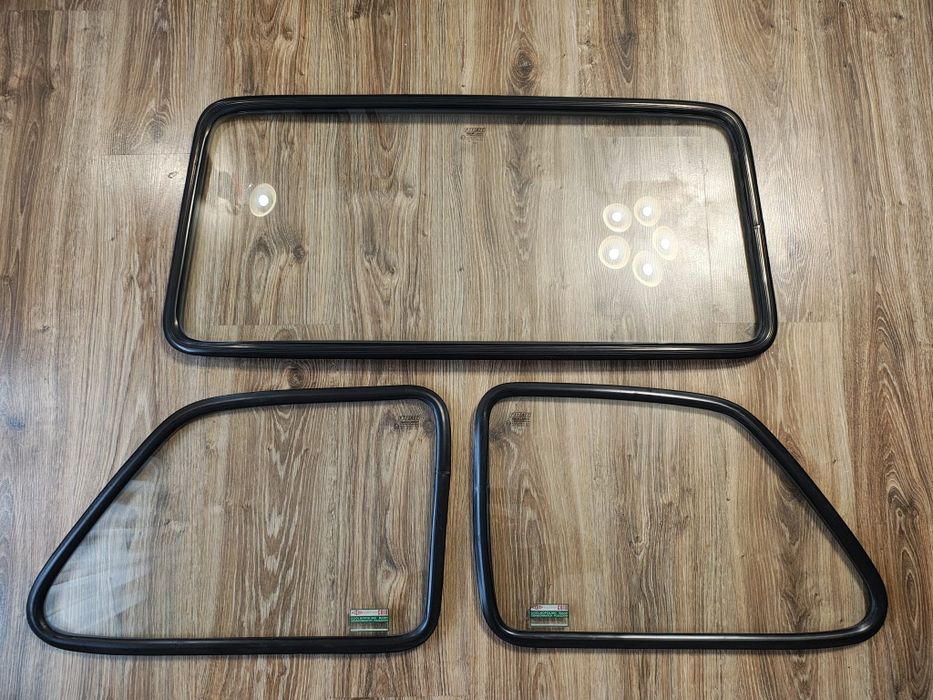 Szyba tylna boczne tylne Fiat 126p 126el maluch elegant komplet 1999r ...