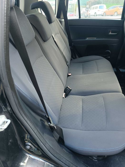 Mazda 2 1.25 Confort ar. Ano 2005. IUC e nspeção ok. Valongo • OLX.pt