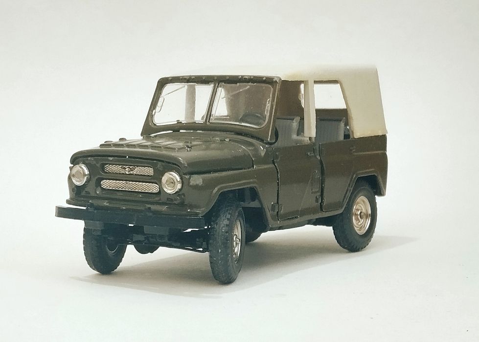 УАЗ-469 А34 1/43 Саратов: 3 000 грн. - Колекціонування Полтава на Olx