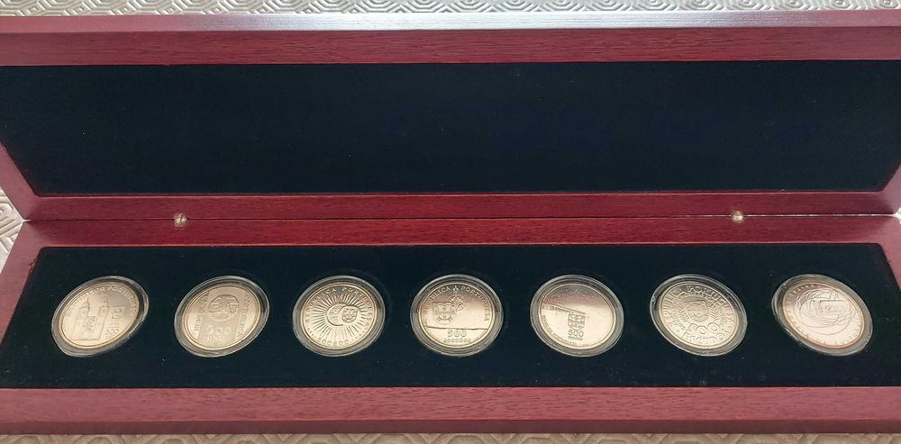 Moedas prata prof e outras em prata carteiras e estojos Leiria • OLX.pt