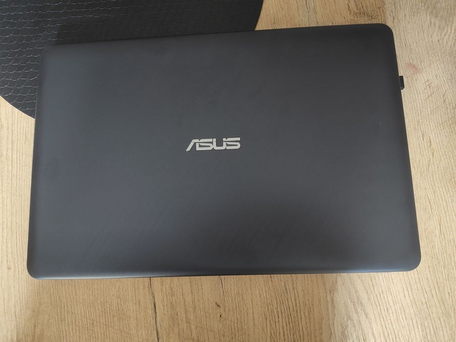 Laptop Asus czarny Łubowo • OLX.pl