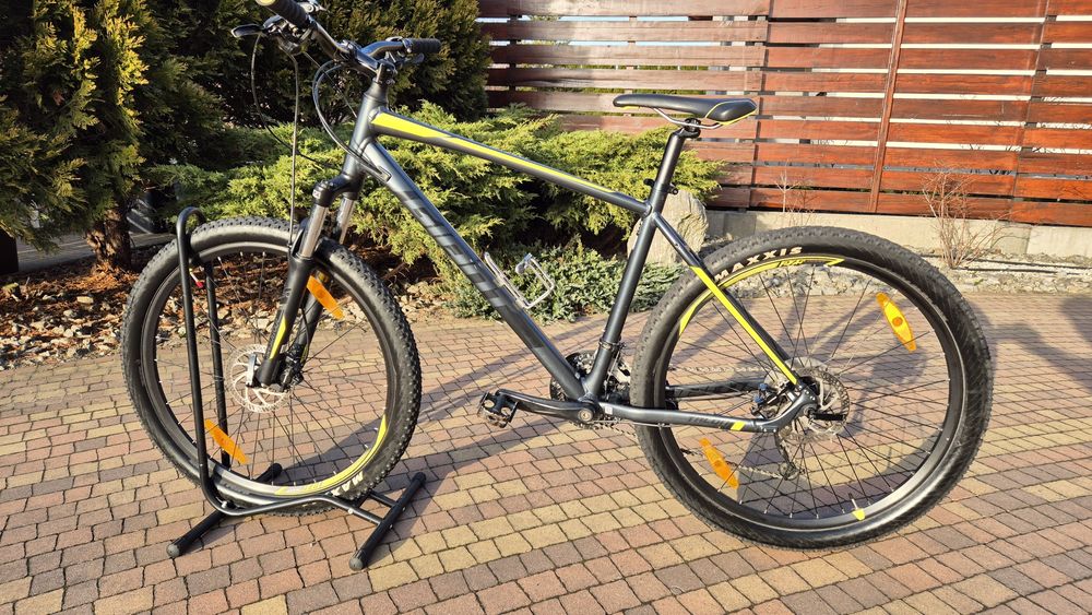 Rower Górski Giant Talon 3 GE rama L Chudów • OLX.pl