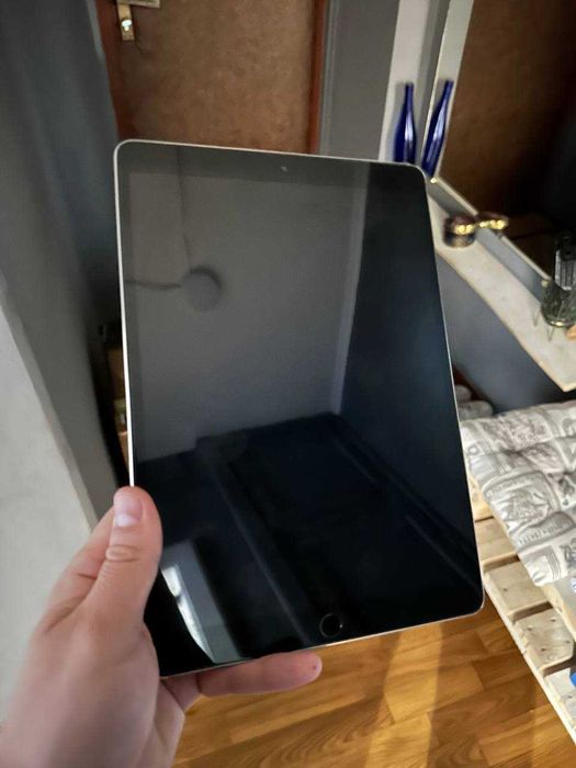 Продам планшет Apple iPad Pro 10.5 64g Wifi: 4 500 грн. - Планшетні комп'ютери Черкаси на Olx