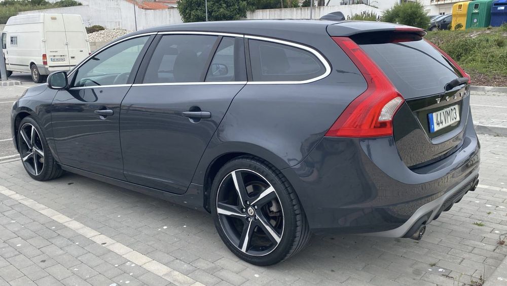 Volvo v60 R design D2 1600cc 115cv 2014 Peniche • OLX.pt