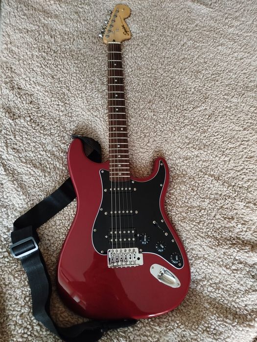 Guitarra eléctrica Stratocaster e amplificador Paranhos • OLX.pt