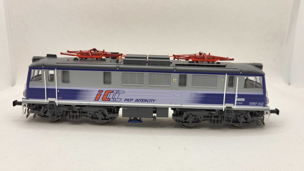Lokomotywa H0 EU07 - 342 PIKO 96374 z 2017r. DCC Sound + modyfikacje ...