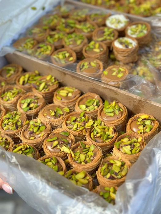 Турецька пахлава гнізда з тістом катаїфі опт: 675 грн. - Продукти ...