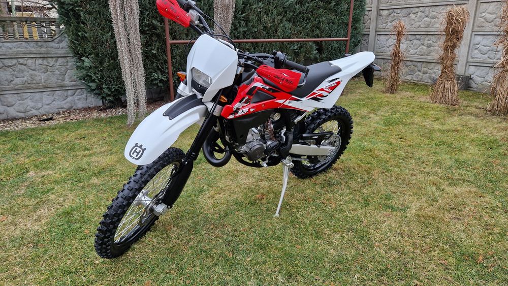 Husqvarna wr 125 wre Przebieg 368km 12mth Stan nowy Kleszczów • OLX.pl