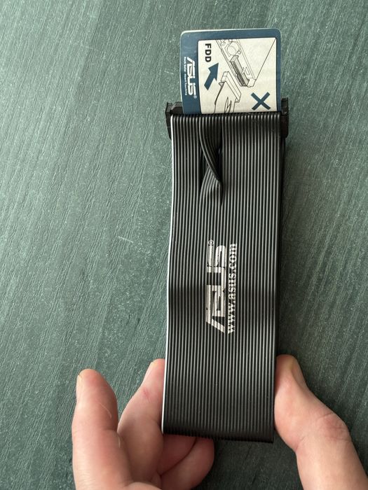 Шлейф FDD (Floppy Disk Drive) ASUS для подключения дисковода: 50 грн ...