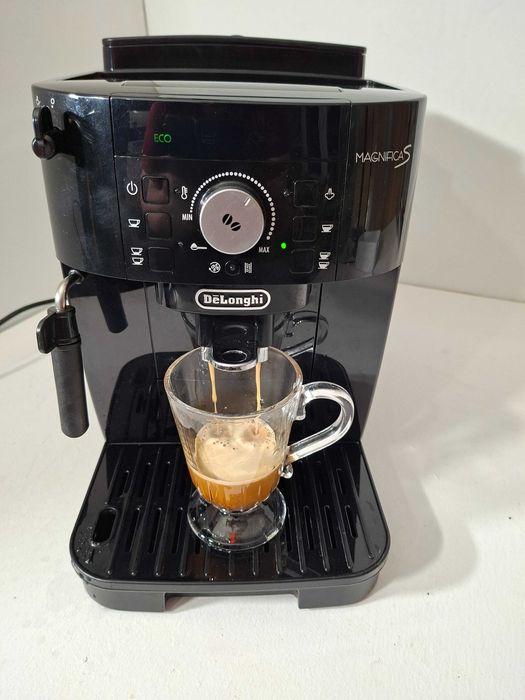 Magnifica S Ekspres Ciśnieniowy do Kawy, Czarny, 1450W, 240V, 15 BAR ...