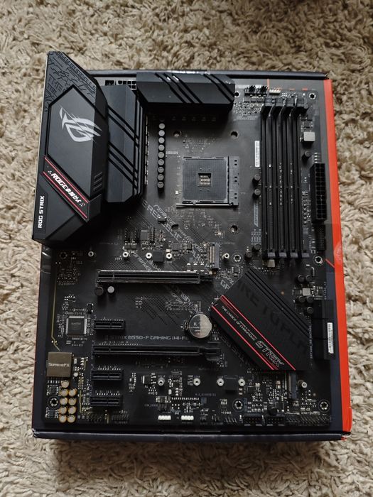 Материнская плата Asus Rog Stix B550F WiFi(на запчасти): 1 500 грн ...