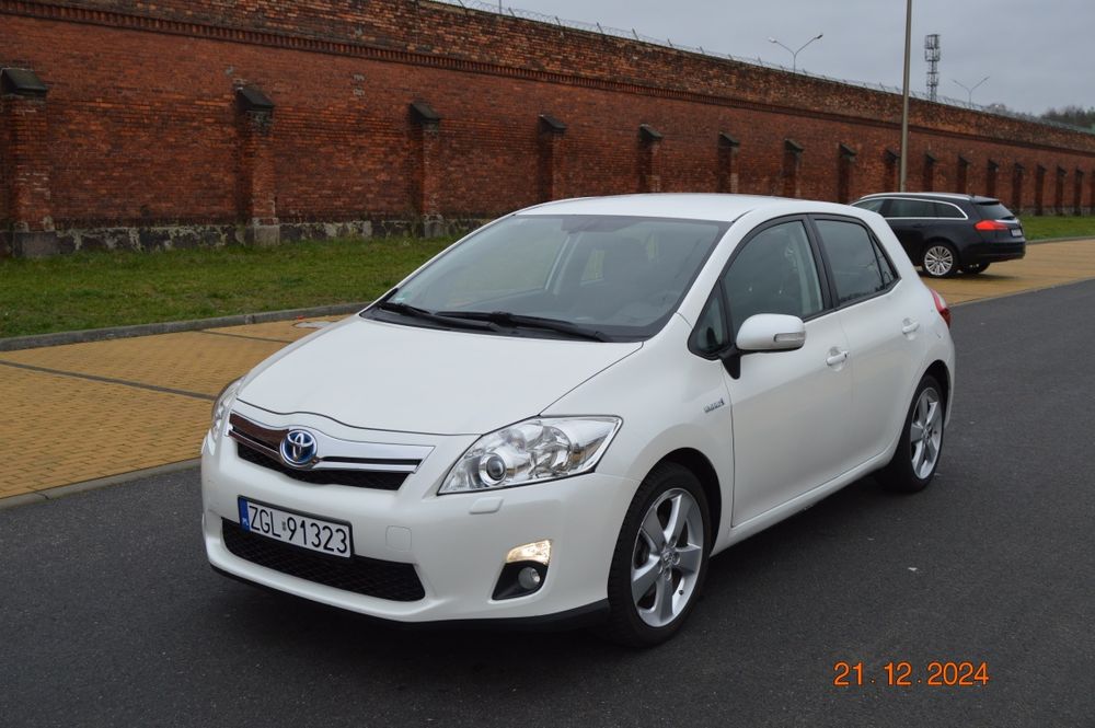 Toyota Auris Hybryda Goleniów • OLX.pl