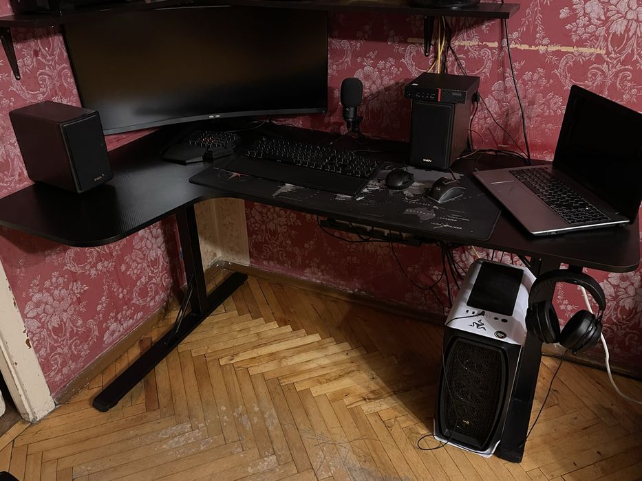 Компьютерный игровой стол GAMEPRO GDC216: 2 500 грн. - Офісні меблі ...