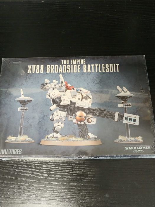 Warhammer 40,000: Tau Empire XV88 Broadside Battlesuit 56-15 Koszalin • OLX.pl